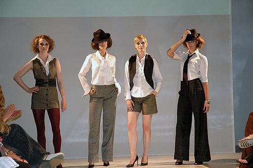 Tendencias de moda para mujeres 2010 | AquiModa.com