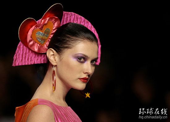 Moda rara de diseñador español | AquiModa.com