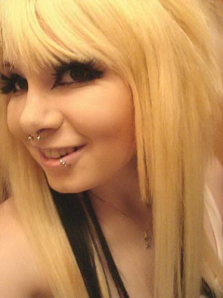 Cortes de cabello y peinados emo para chicas | AquiModa.com