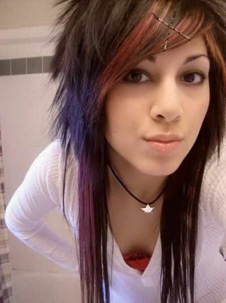 Cortes de cabello y peinados emo para chicas | AquiModa.com