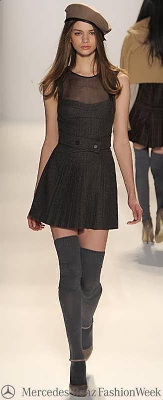 Vestidos de moda 2010 | AquiModa.com