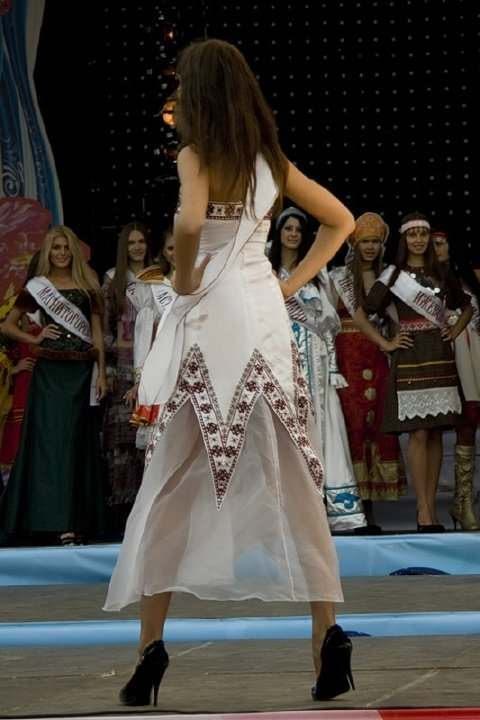 Vestidos coloridos y espectaculares (moda rusa) | AquiModa.com