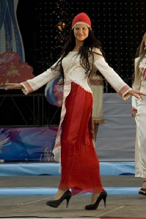 Vestidos coloridos y espectaculares (moda rusa) | AquiModa.com