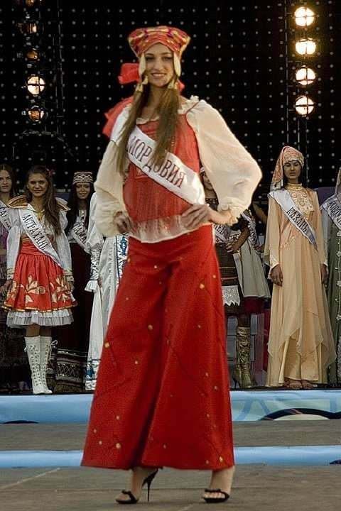 Vestidos coloridos y espectaculares (moda rusa) | AquiModa.com