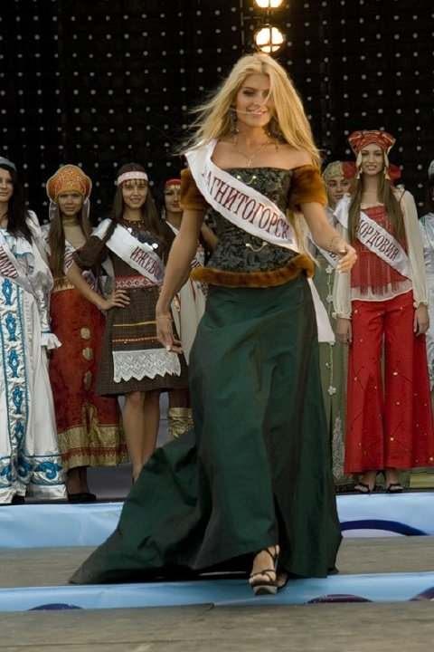 Vestidos coloridos y espectaculares (moda rusa) | AquiModa.com