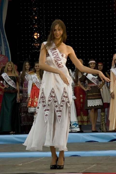 Vestidos coloridos y espectaculares (moda rusa) | AquiModa.com