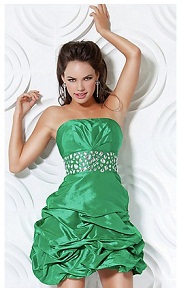 Vestidos cortos color verde para esta Navidad | AquiModa.com