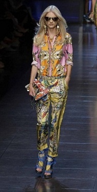 Llamativos vestidos estampados de noche | AquiModa.com