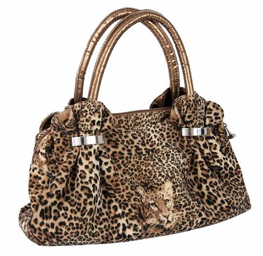 Los Maxi bolsos marcan nueva tendencia | AquiModa.com